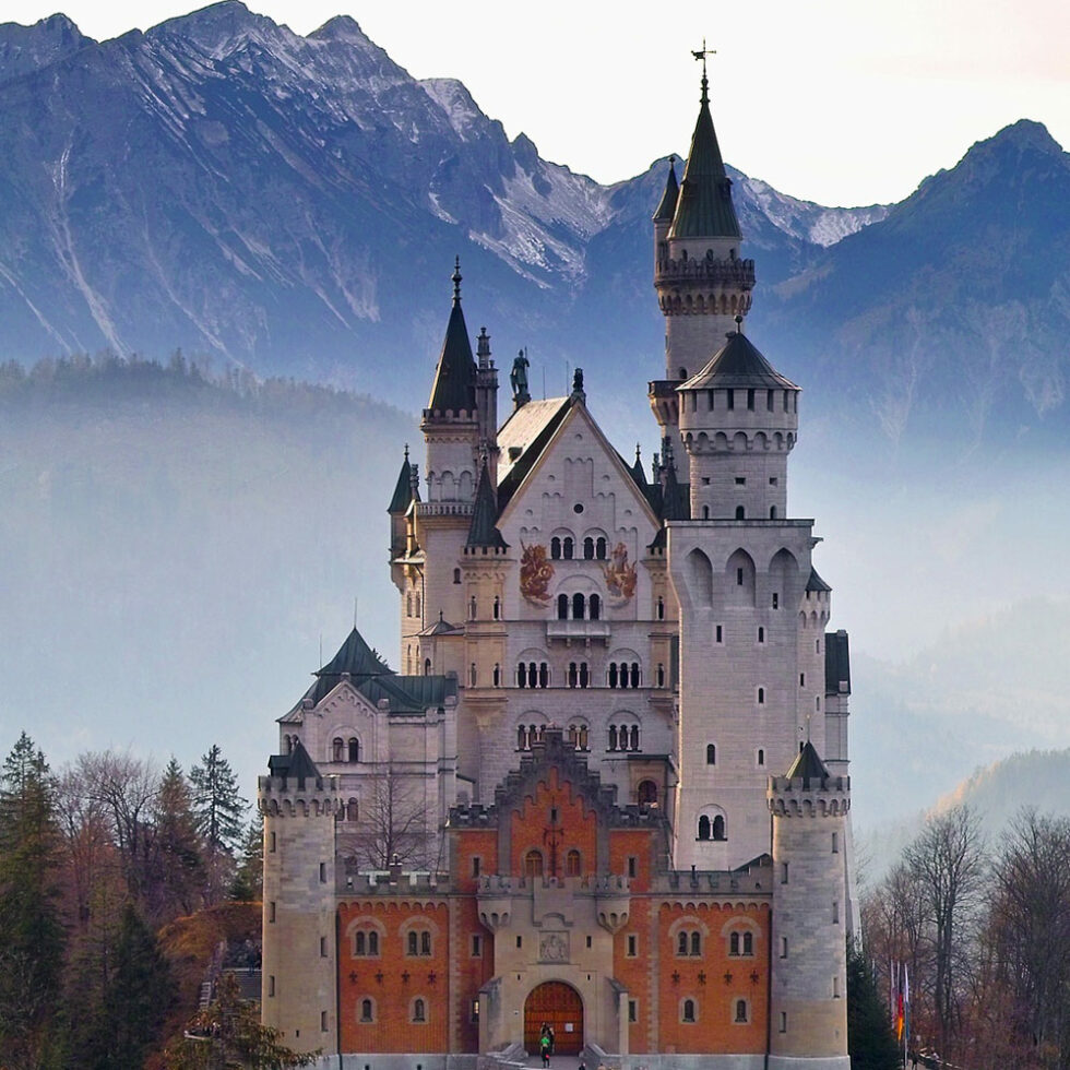 Zamek Neuschwanstein - Monachium heute